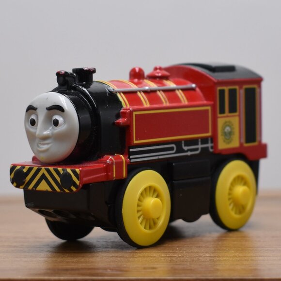 Thomas & Friends | Toys | Victor Dfx23 Diecast Motorized Train 22 ...